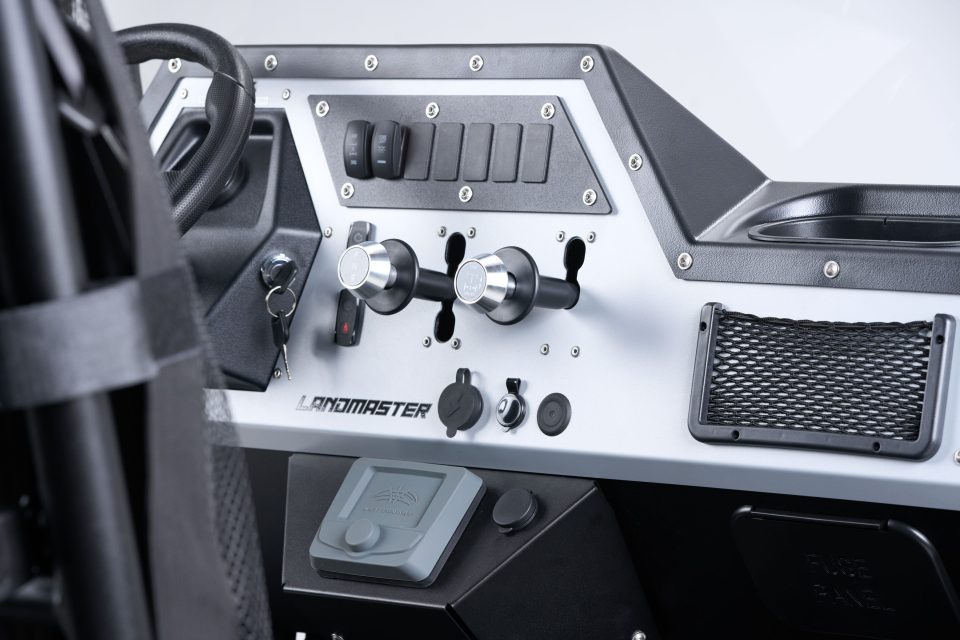 N7 Crew Cab 2025 - 4x4 Multipurpose, American Made UTV - Landmaster