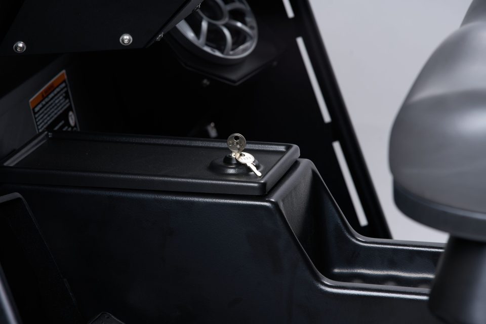 N7 Crew Cab 2025 - 4x4 Multipurpose, American Made UTV - Landmaster