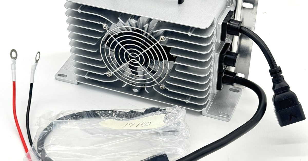 19180, Charger, 48 volts, 22 amps, Roypow - Landmaster