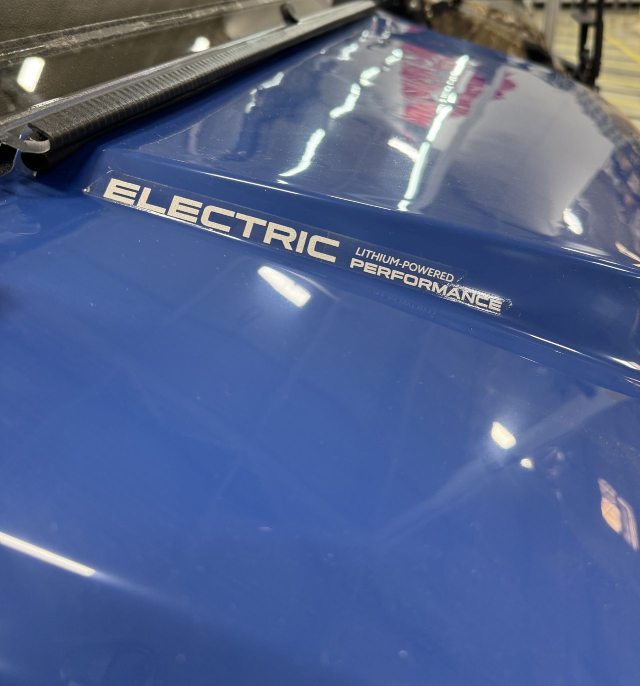 CP00420, Hood Decal - Electric Powered - Landmaster